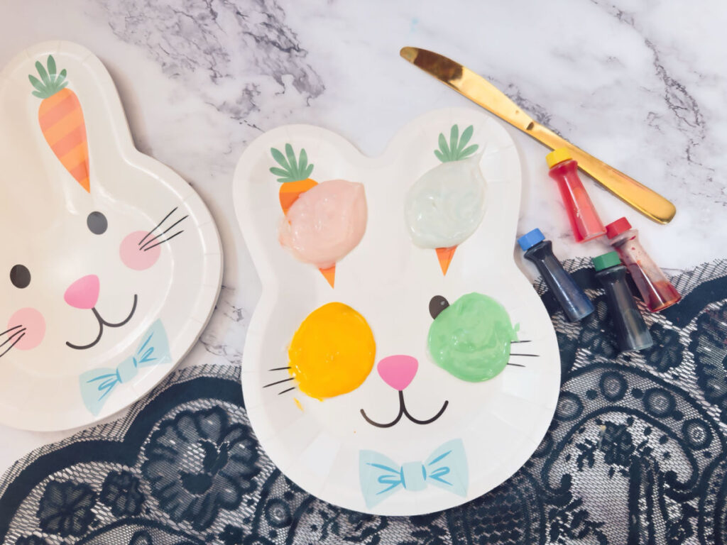 Easter Bunny Cinnamon Rolls: A Sweet Treat for the Whole Family!