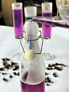 How to Make a Butterfly Pea Flower Cocktail (Color Changing)