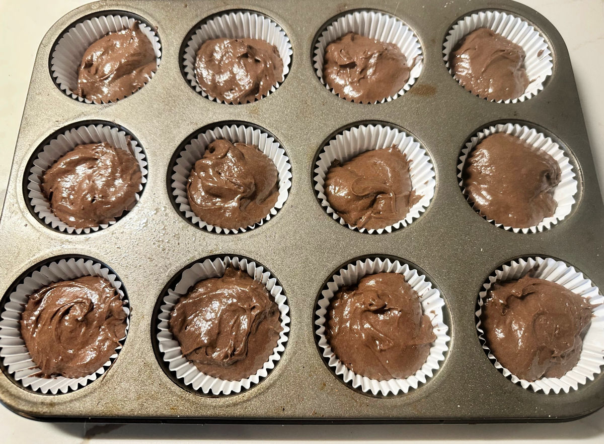 Mini Ice Cream Cake with Reese's Peanut Butter Cup Ice Cream